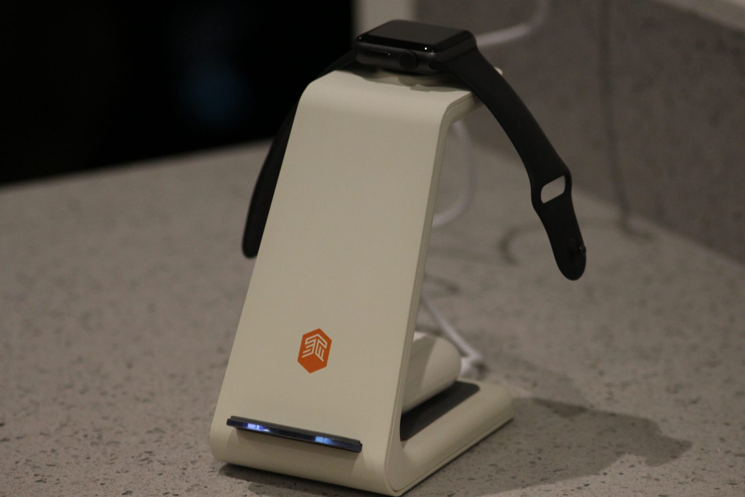 STM Charge Tree Review -Perfect to charge all your Apple devices at ...