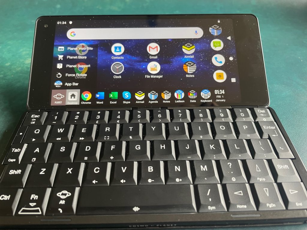 Cosmo Communicator Review - A trip down memory lane or a Functional PDA ...