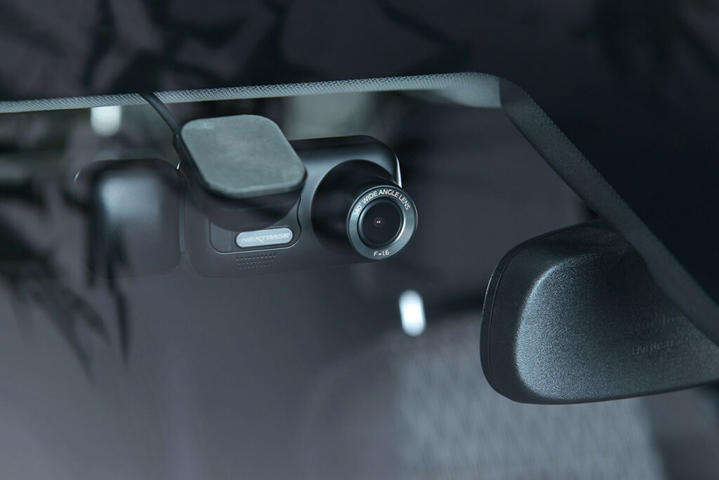 Nextbase 522GW Dash Cam with rear window camera and cabin view camera ...