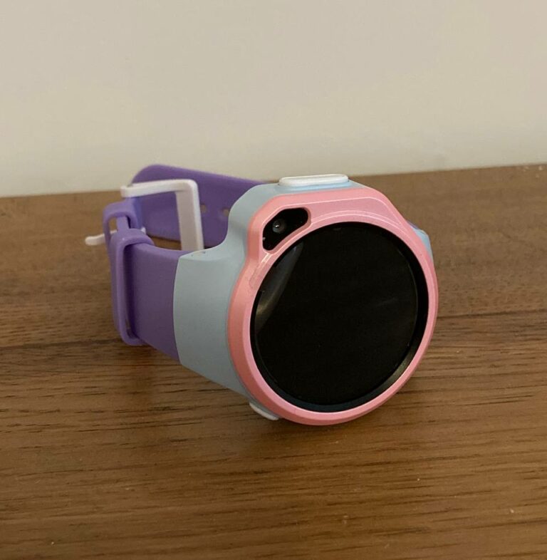 MyFirst Fone R1S – The Apple Watch for kids? - What Gadget