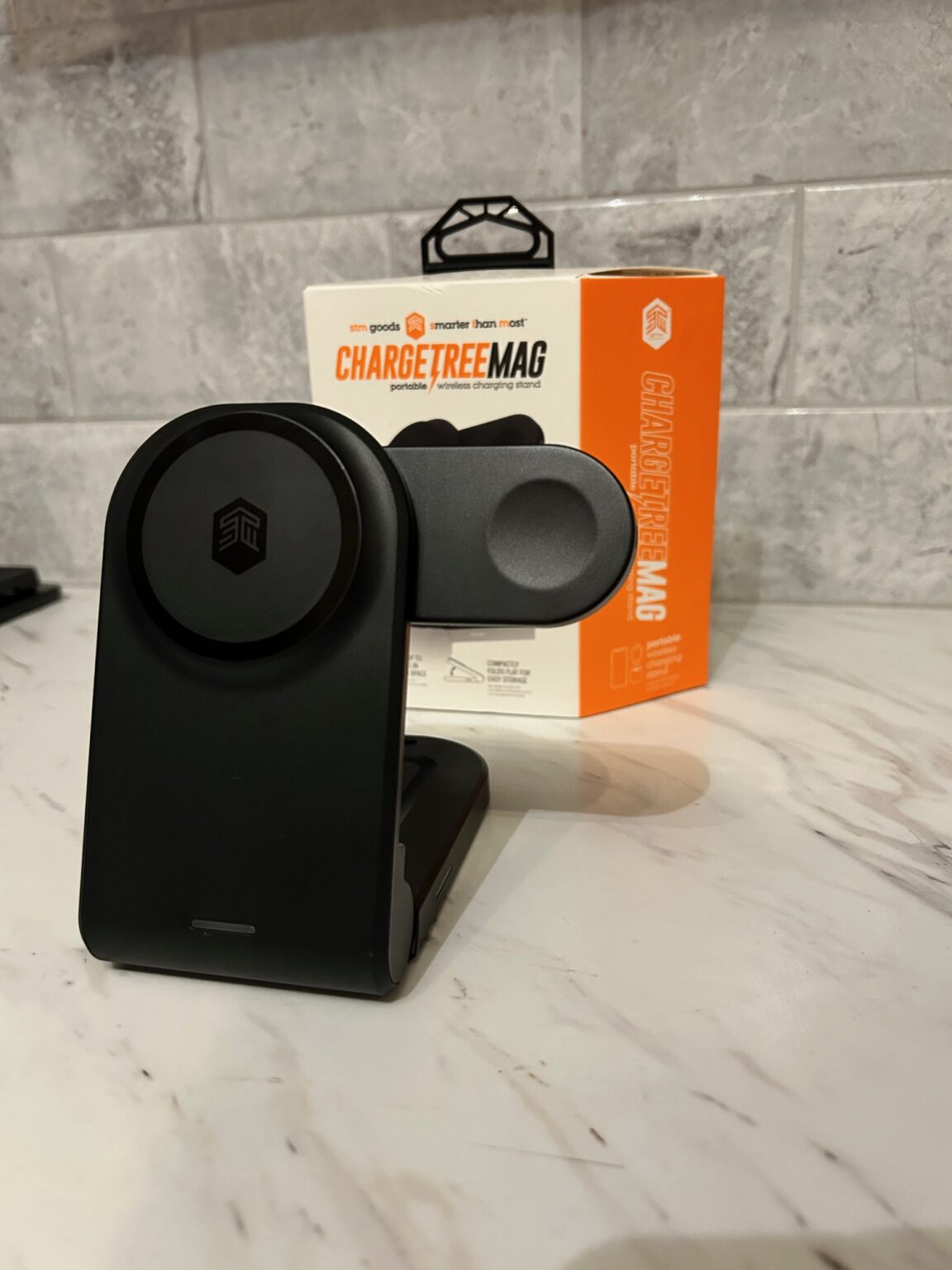 STM Goods ChargeTree Mag – Portable Wireless Charging Stand Review ...