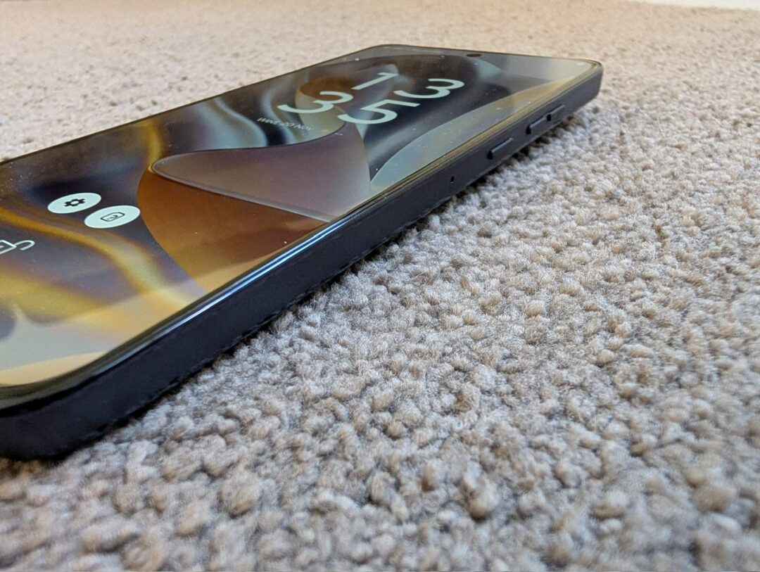 The Moto Edge 50 Neo Review - What Gadget